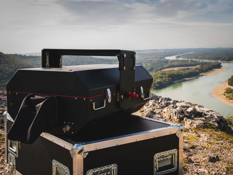 Epic 270 BLUEBOOST | レーザーとレーザー関連商品の開発から製造、レーザー販売・演出・レンタル －KVANT [クバンツ]