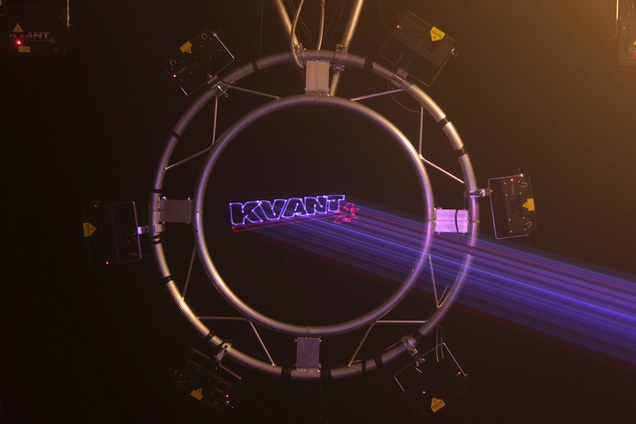 演出効果 DIAMOND | レーザーとレーザー関連商品の開発から製造、レーザー販売・演出・レンタル －KVANT [クバンツ]